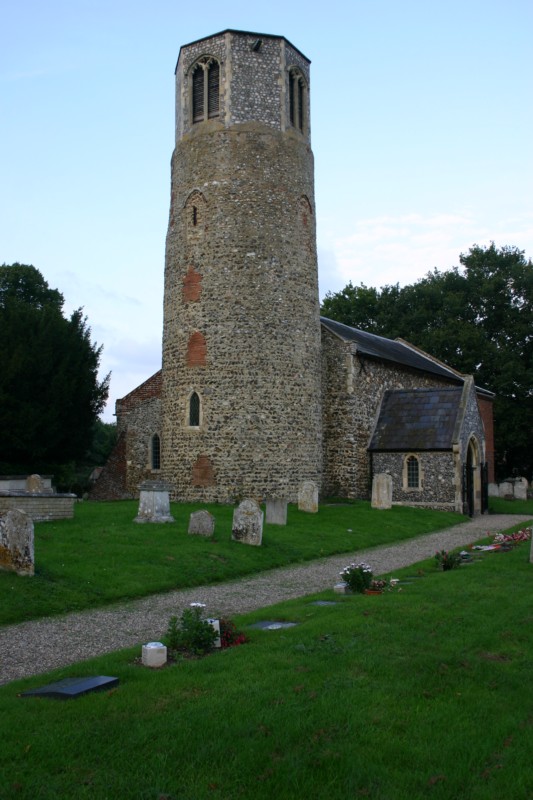 Surlingham - St Mary